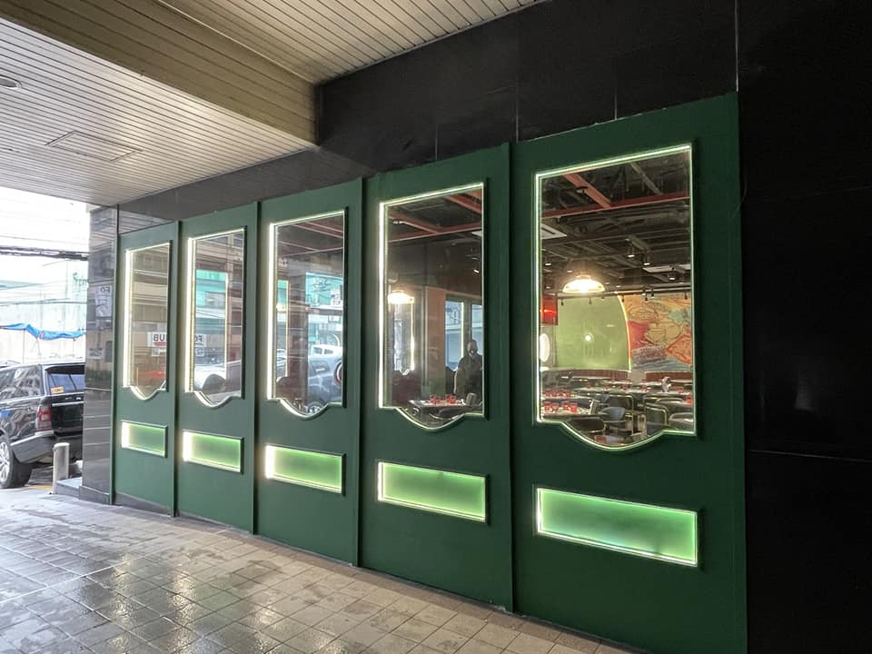 Red Wok Restaurant – Xenolith