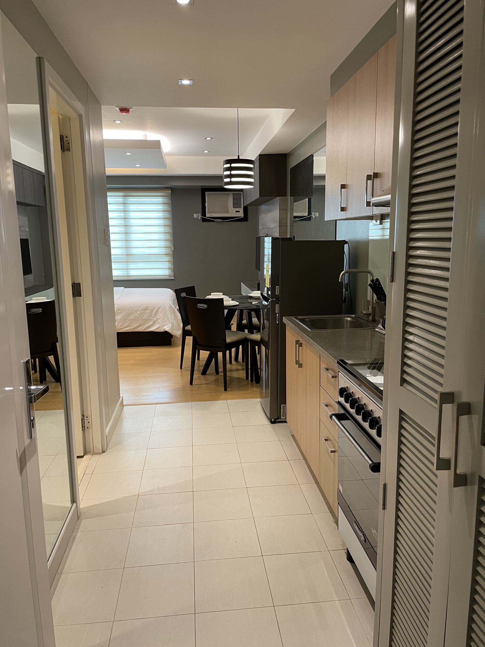 Sy Residence – The Grove – Xenolith